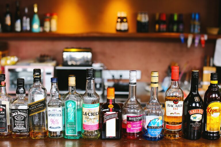 The Different Types of Liqueurs and Their Flavours – Rum N More